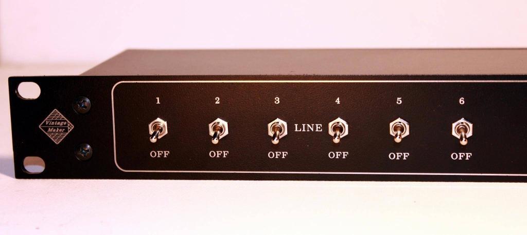 Studio Monitor - Line Switcher - Switch Box - Speaker Selector Router