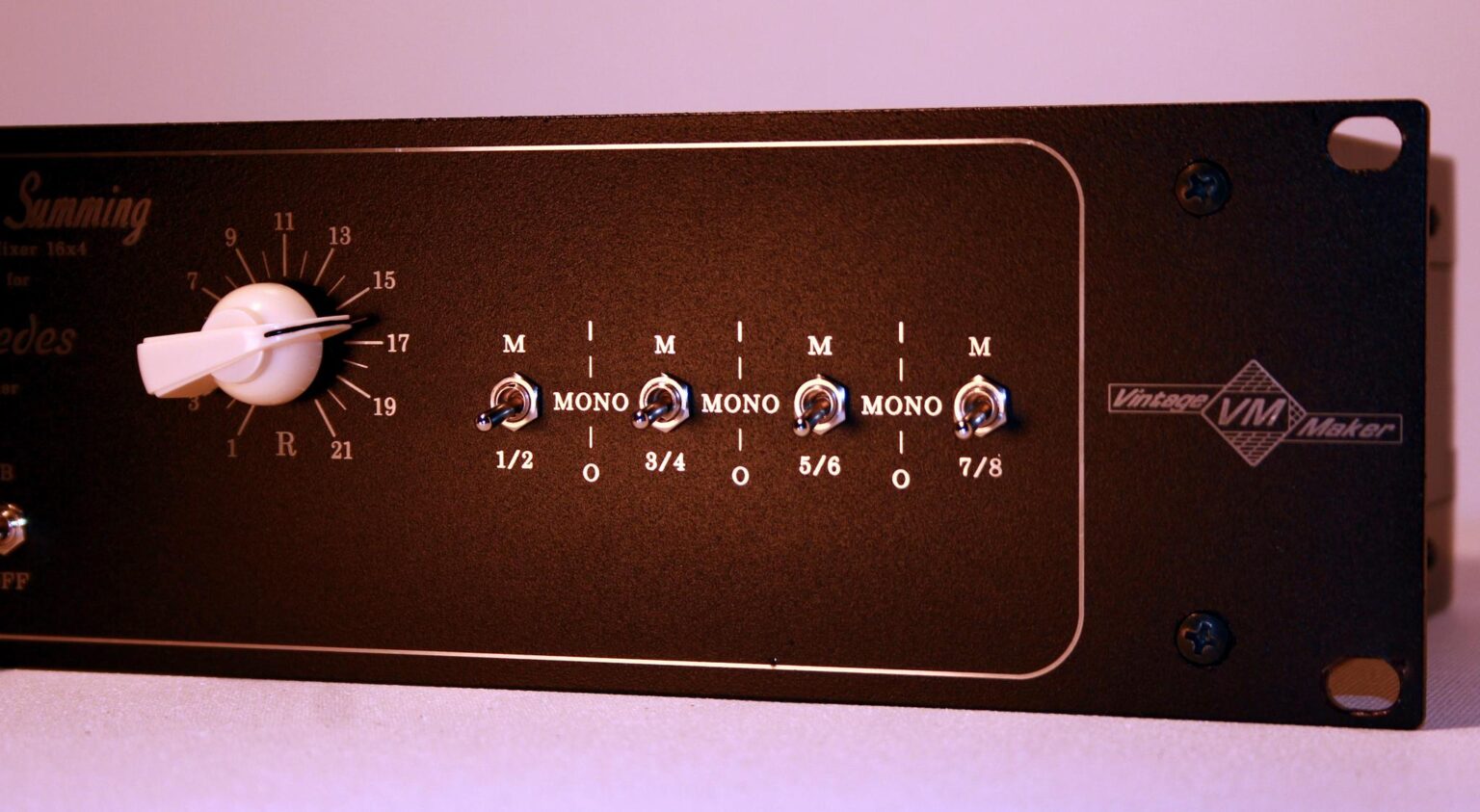 2U-Rack 16x4 Neumann Dual Insert Analog Summing Box Mixer