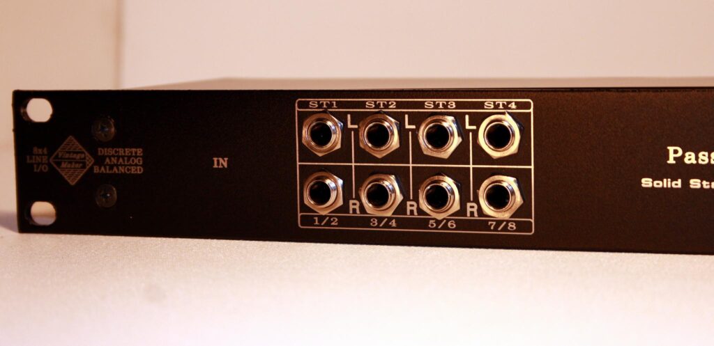 8-Ch Front Side Connection Summing Box with Inserts