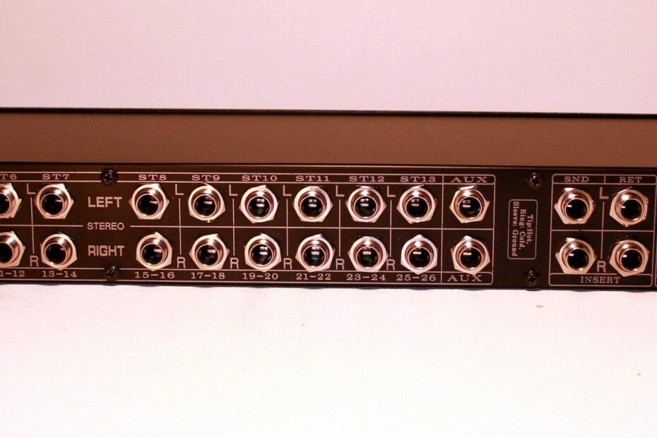 28 Input Summing Mixer Stereo Insert
