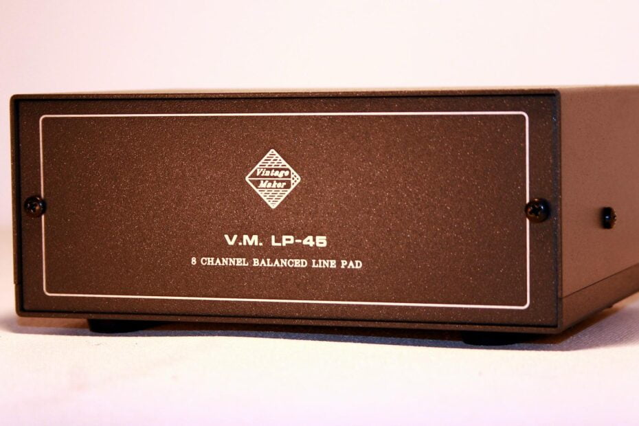 V.M. LP45 – 8 CHANNEL FIXED VALUE LINE PAD (bridging-type)