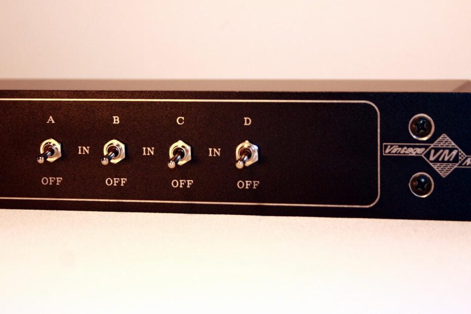 8×2 or 2×8 Studio Analog Switch Signal Line Instrument Monitor ...