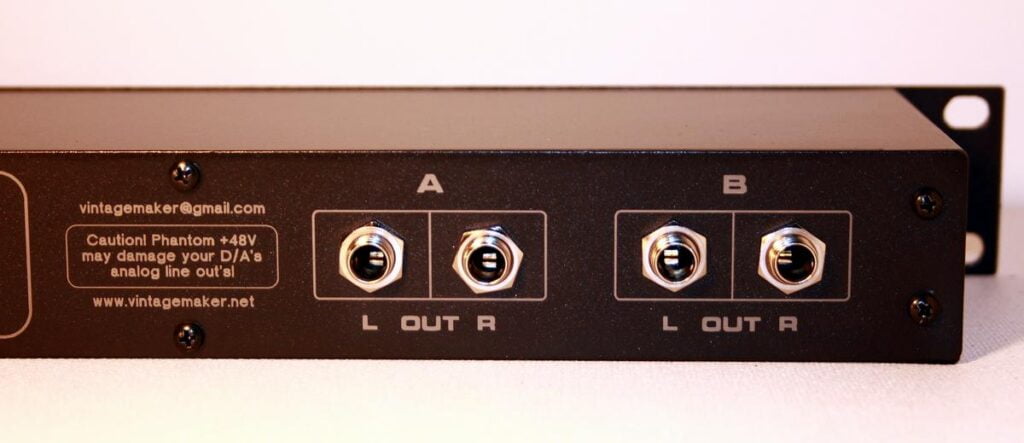 16-ch 2-BUS Summing Mixer - 4 x Master Insert