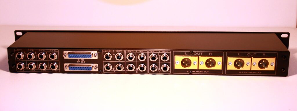 24 Input Summing Mixer 3 x Stereo Insert 8 x Mono Switch