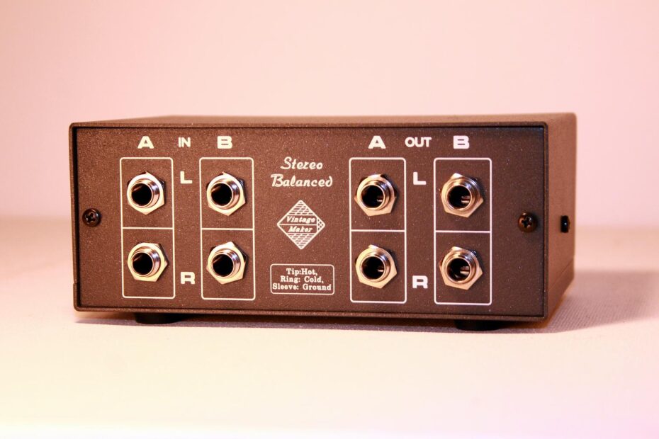 4 In - 4 Out - TRS - LittleKnob Mid Box 4×4 - Monitor Controller - Mute ...