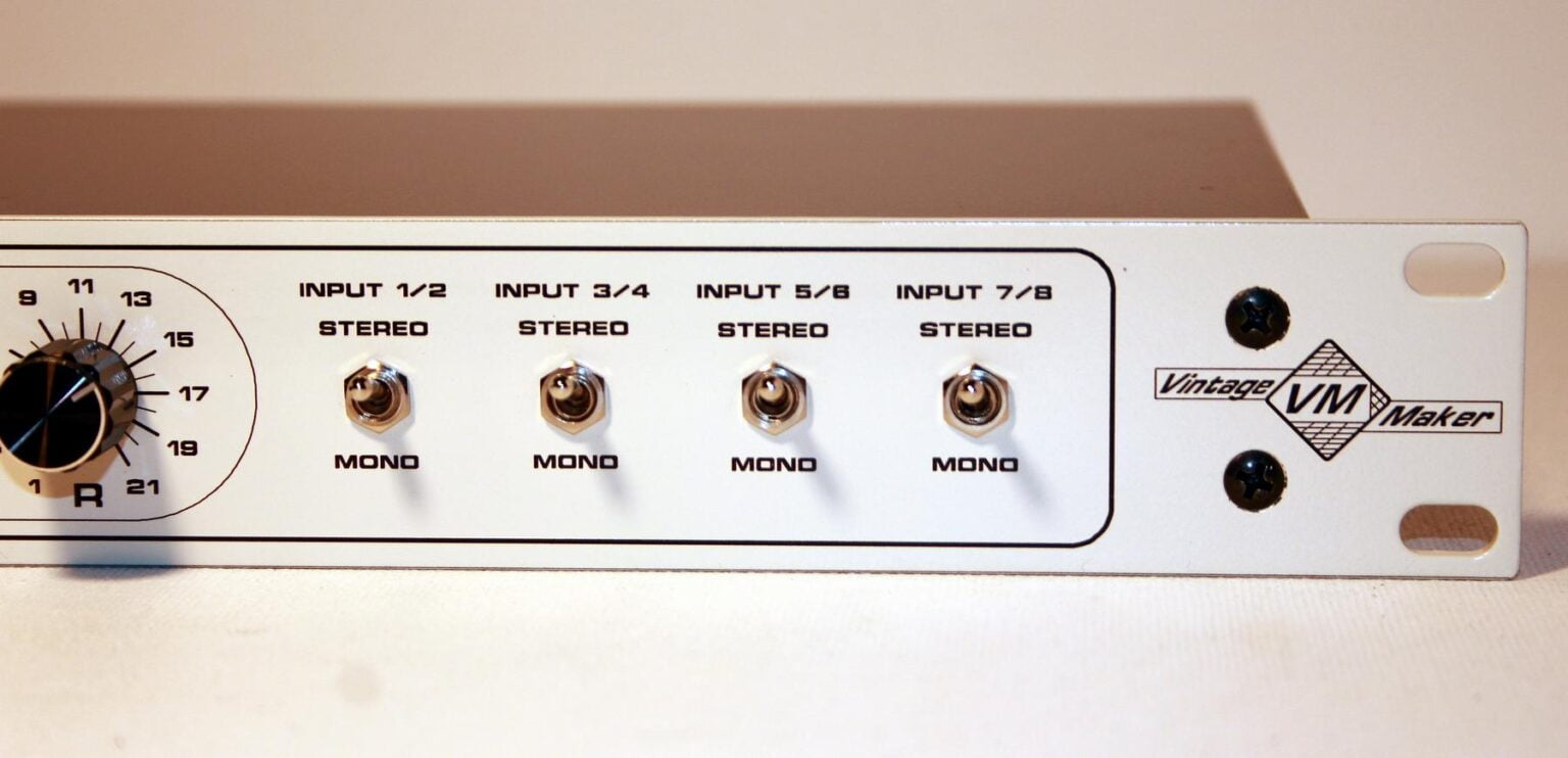 Neumann Summing Mixer Analog Warm rackmount - VintageMaker since 2010