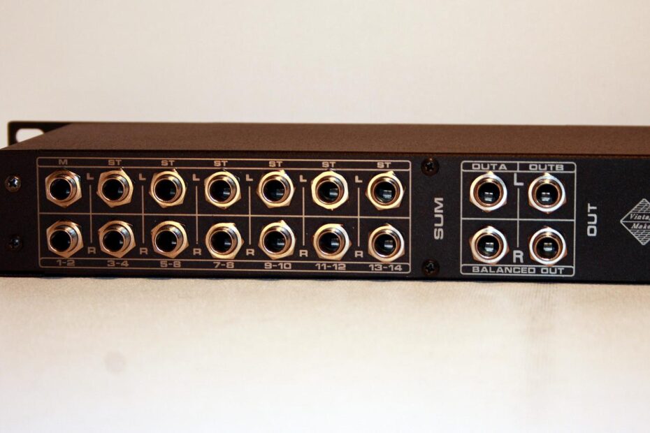 18x8 Hybrid Summing Mixer and Monitor Controller