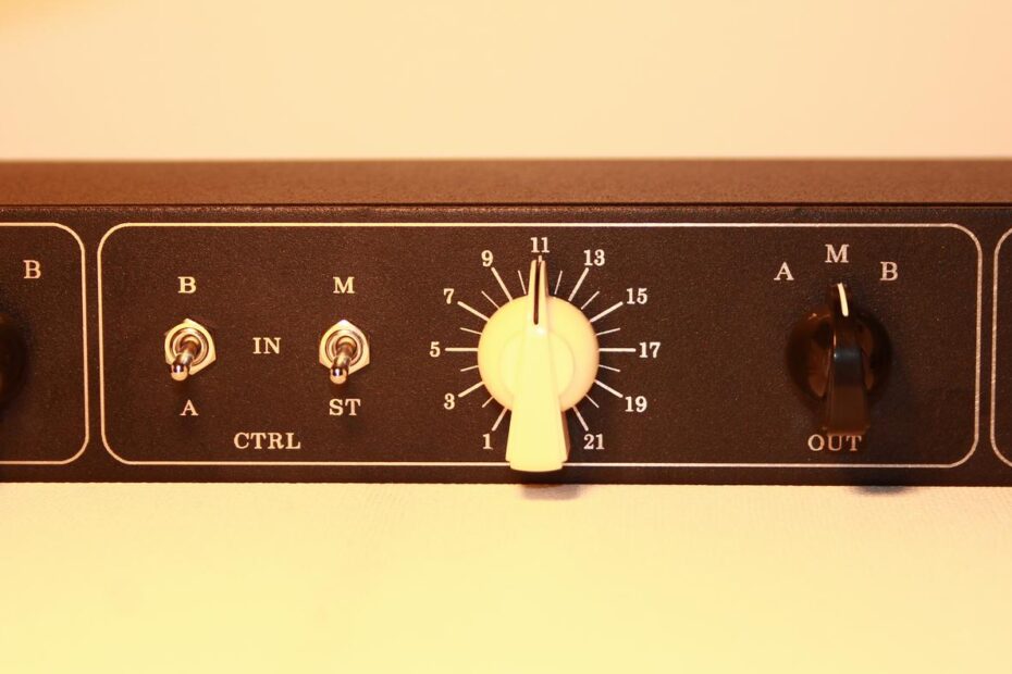 18x8 Hybrid Summing Mixer and Monitor Controller